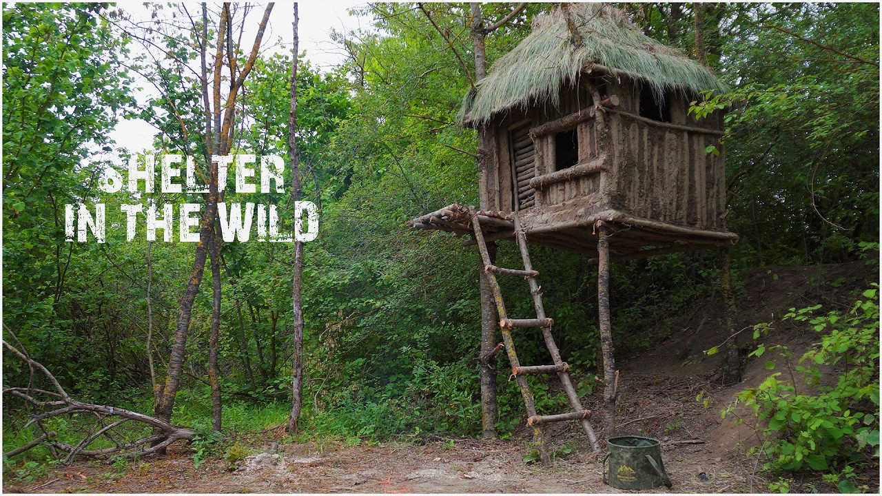 I Built a WILD Survival Bushcraft Treehouse in the Middle of Nowhere ...